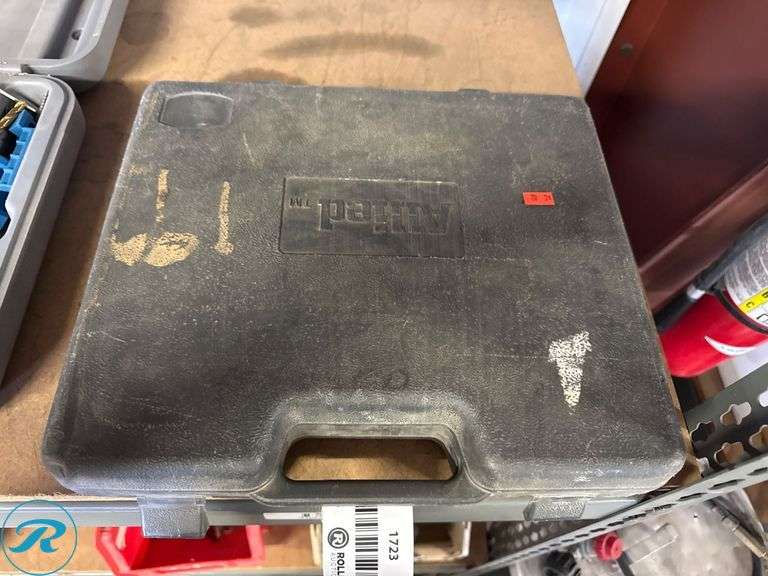 Pittsburgh Socket and Ratchet Set in Hard Plastic Case - Roller Auctions