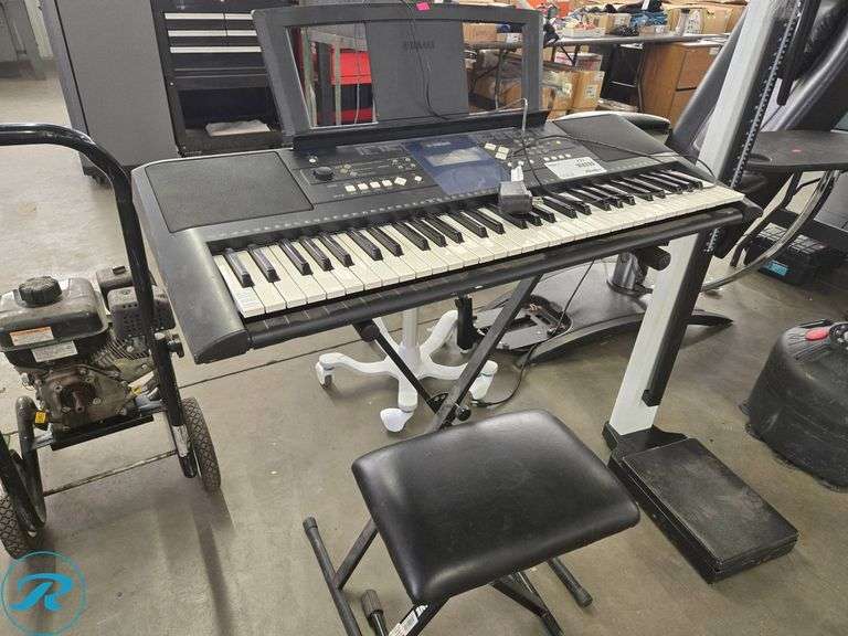 Yamaha PSR-E333 Keyboard with Stand and Adjustable Bench - Roller Auctions