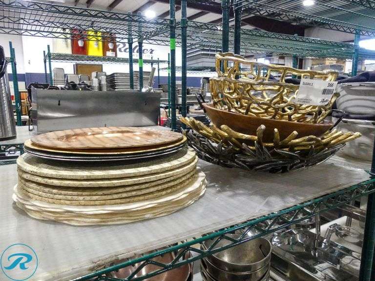 Table Decor - Roller Auctions