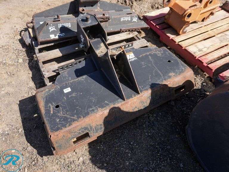 Bobcat Quick Disconnect Attachment For Skid Steer Loader - Roller Auctions