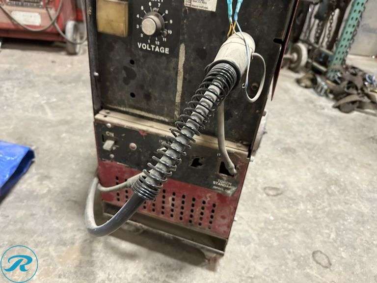 Snap-On YA212A Mig Welder on Casters, 208/230V, Single Phase - Roller ...