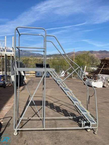 (1) Rolling Platform Ladder with 6 Steps Platform Height 60" Overall ...