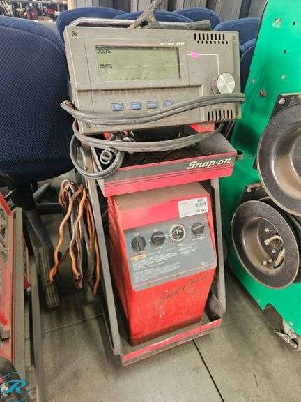 Snap-on Model MT3760 AVR Super-Charger Unit with Display - Roller Auctions