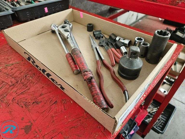 Tray of Napa, Proto and SK Hand Tools Including Ratchets, Pliers ...