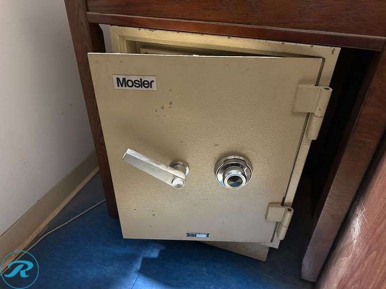 Mosler 13 Combination Safe - Roller Auctions