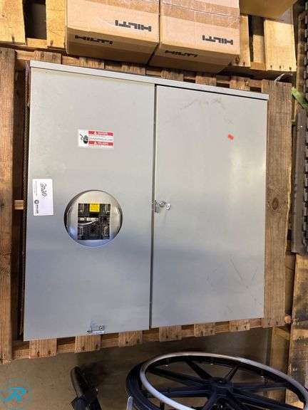 Square D Electrical Panelboard Enclosure with Circuit Breaker - Roller ...