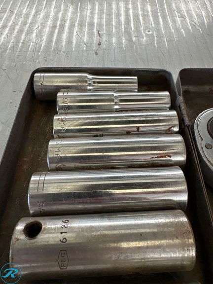 Proto 1/2-in Ratchet with Deep Sockets in Metal Case - Roller Auctions