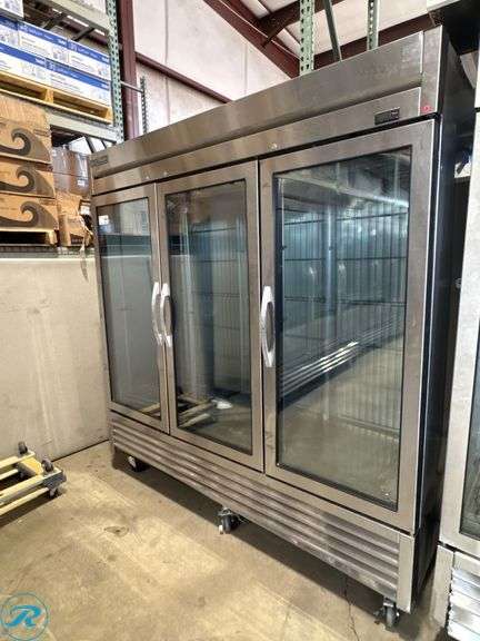 True T-72FG-HC-FGD01 Three Glass Door Reach-In Freezer on Casters - Roller Auctions