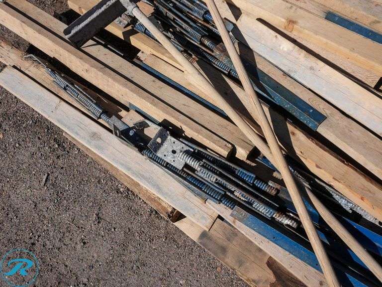 (2) Pallet Of Wood Forms and Brackets - Roller Auctions