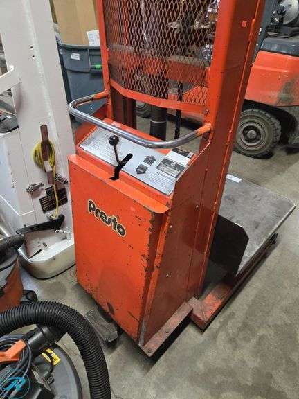 Lee Engineering Co. Presto Model B776-2000 Electric Lift Truck, 2000 ...