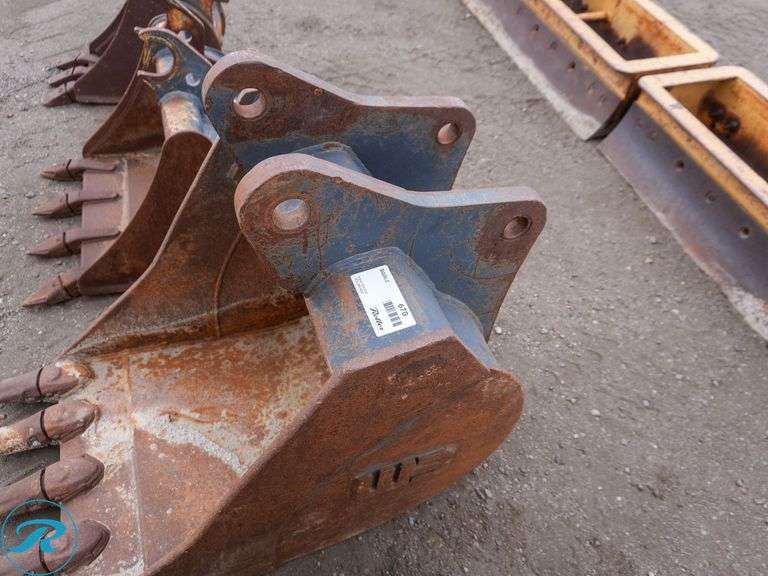 WB 24" Mini Excavator Bucket - Roller Auctions