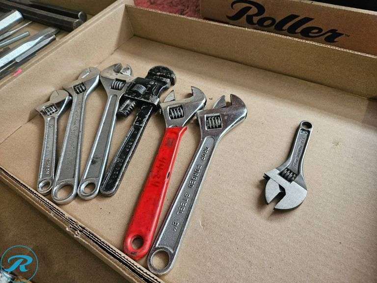 (4) Trays of Hand Tools - Roller Auctions