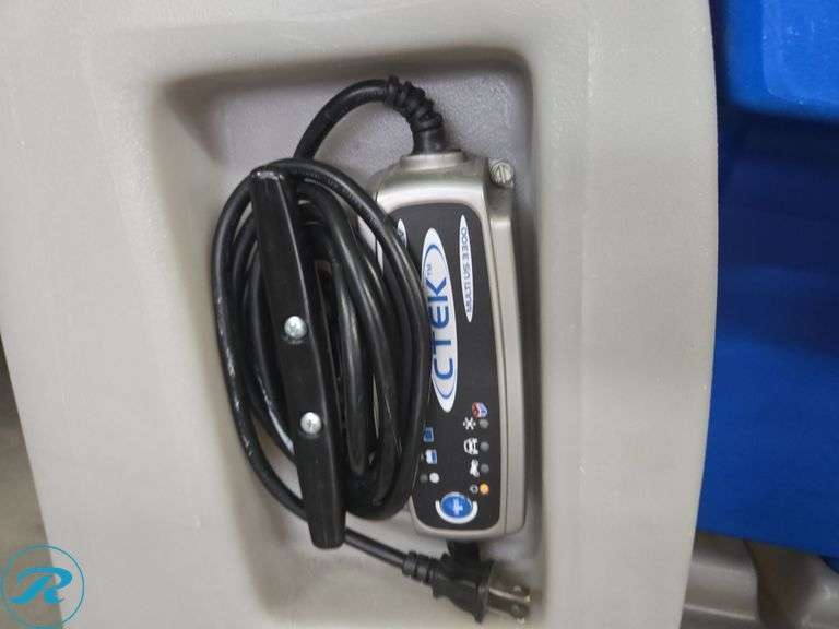 Hillyard C2 Bathroom Cleaning Companion - Roller Auctions