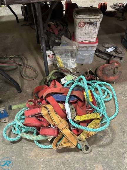 Assorted Safety Harnesses and Gear - Roller Auctions