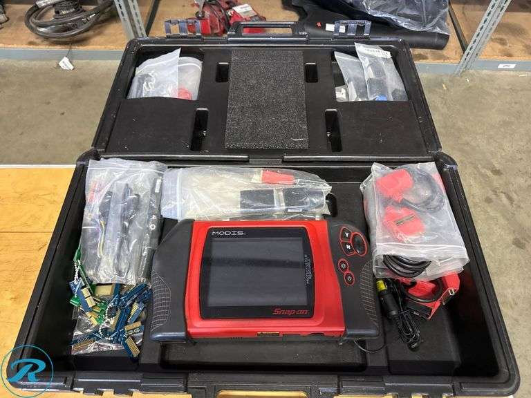 Snap-On MODIS Diagnostic Tool Kit with Accessories in Carry Case ...