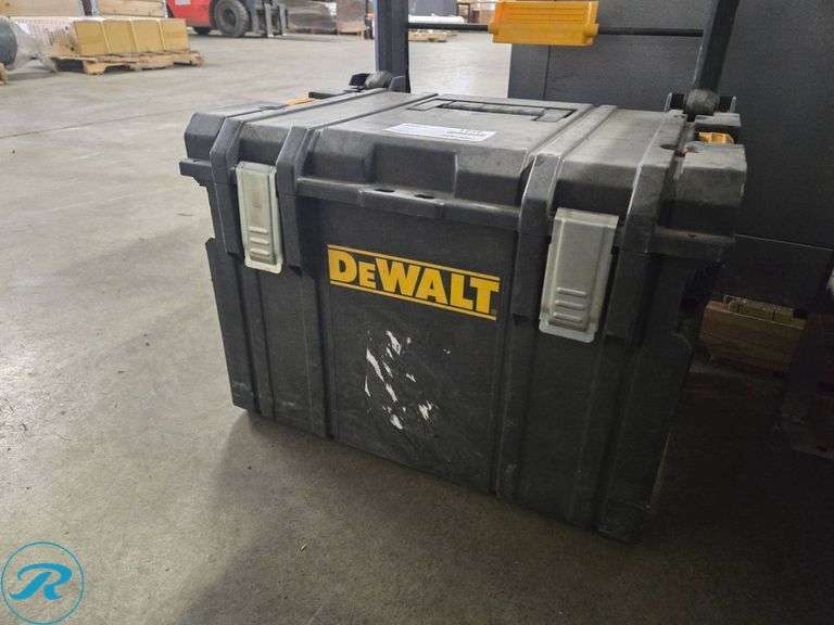 Dewalt ToughSystem Rolling Tool Box with Telescoping Handle - Roller ...