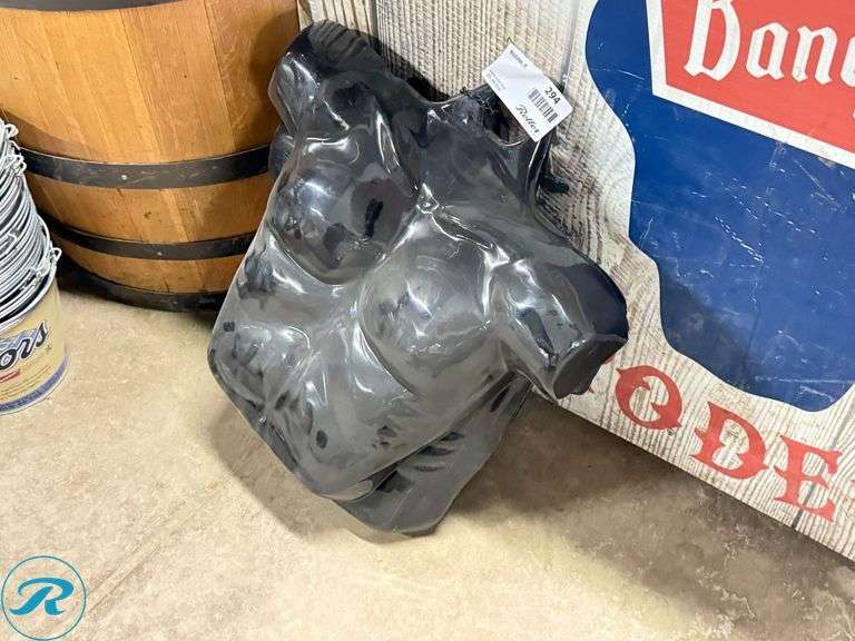 Plastic Display Fixtures - Roller Auctions