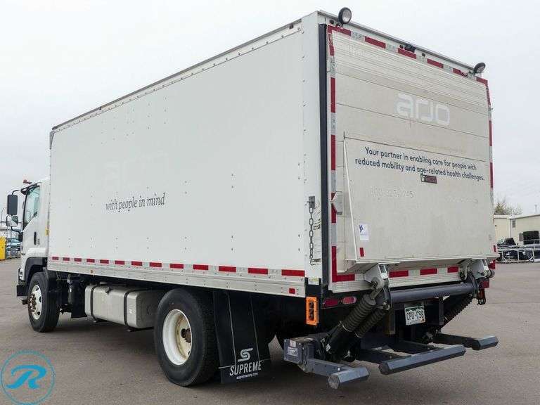 2019 Isuzu FTR S/A Van Body Truck - Roller Auctions