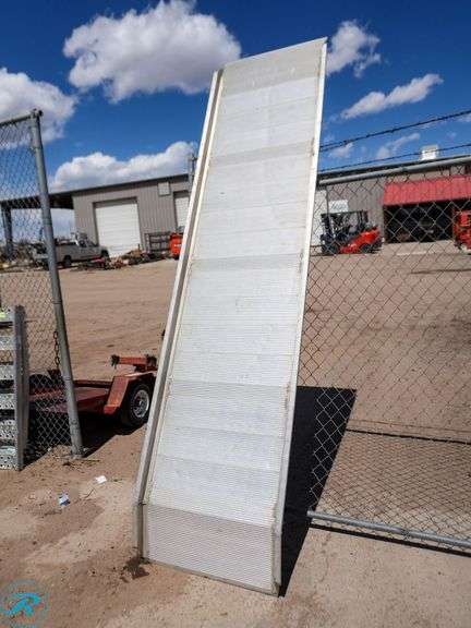 Metal Ramp, 120" x 28" - Roller Auctions