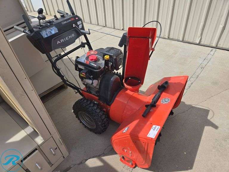 Ariens Deluxe 30 EFI Snow Blower with 15.0 ft-lb AX306 Engine, 30 ...