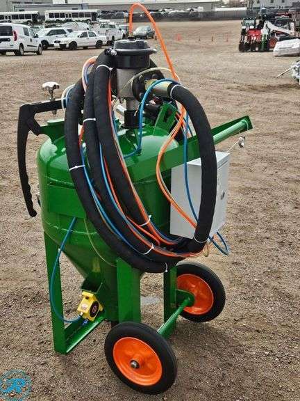 New Sandblaster With Hoses - Roller Auctions