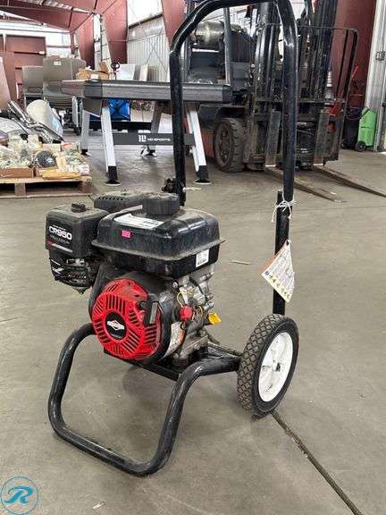 Briggs & Stratton CR950 208cc Gas-Powered Engine on Wheeled Frame - Roller Auctions