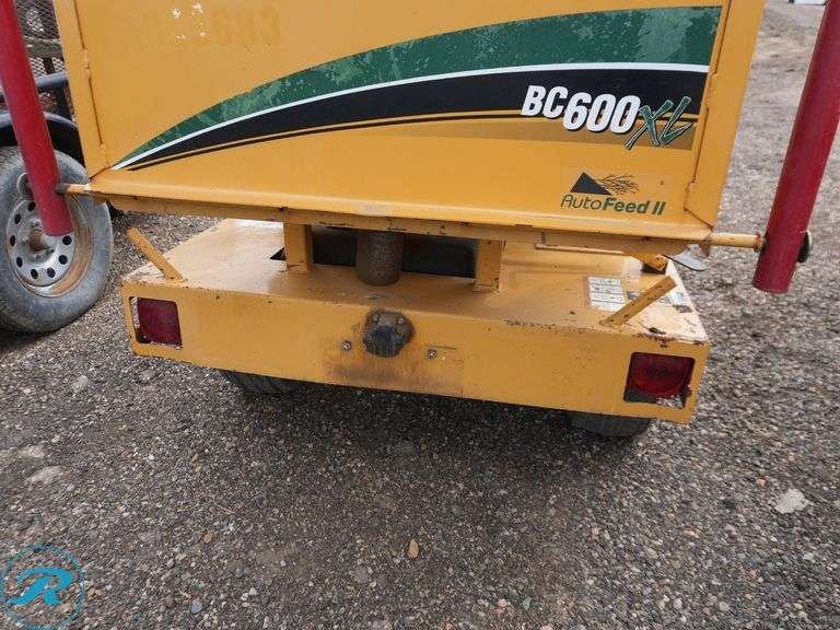 2011 Vermeer BC600XL Towable 6" Wood Chipper - Roller Auctions