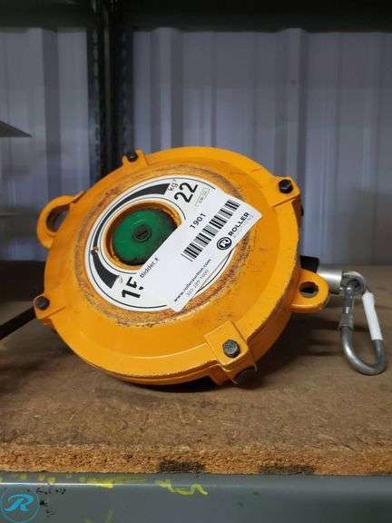 Liftex Self-Retracting Lifeline with Carabiner, Model 22 - Roller Auctions