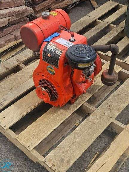 Wisconsin S8D Air-Cooled Gas Engine - Roller Auctions