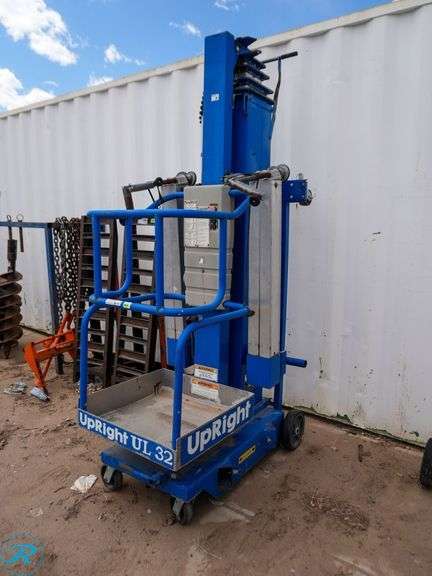 2011 Upright 68002-001 UL-32 Manlift - Roller Auctions