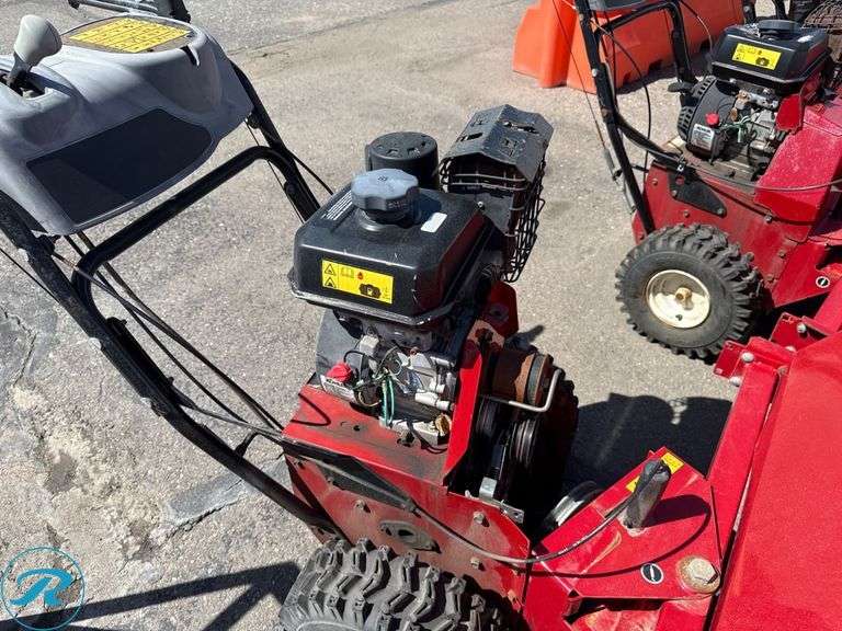 Toro Gas-Powered Walk-Behind Sweepers, Inoperable - Roller Auctions