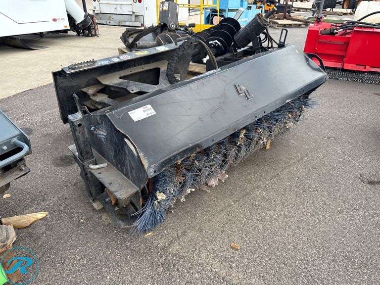 Blue Diamond Hydraulic Angle Broom Sweeper Attachment to Fit Skid Steer ...