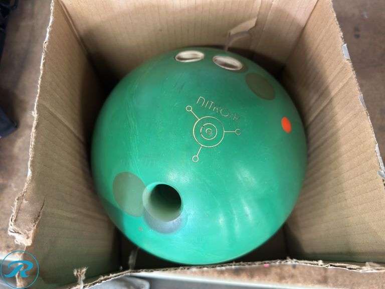 Nitro Bowling Ball - Roller Auctions