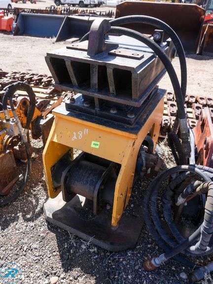 Hydraulic 28" Head Shaker Attachment to Fit Excavator - Roller Auctions
