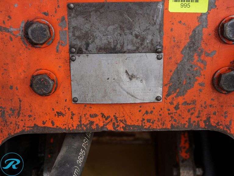 NPK C6C Hydraulic Hed Shaker Attachment To Fit Excavator, 28" - Roller ...