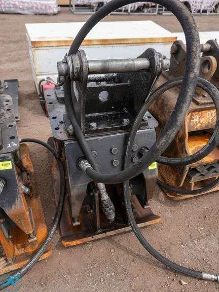 Caterpillar CVP40 Hydraulic Hed Shaker Attachment To Fit Caterpillar ...