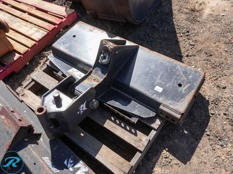 Bobcat Quick Disconnect Attachment For Skid Steer Loader - Roller Auctions