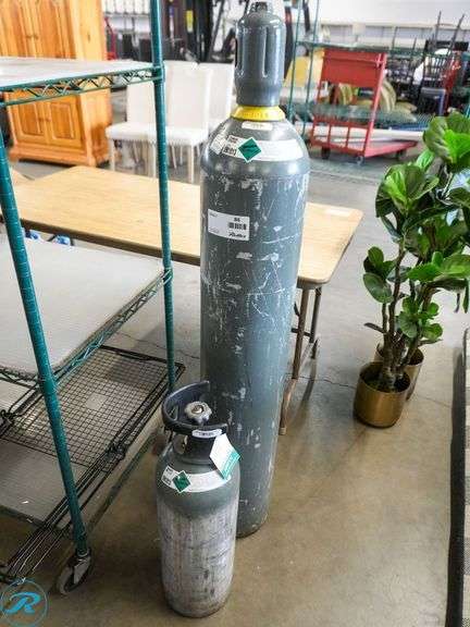 (2) Carbon Dioxide Bottles - Roller Auctions