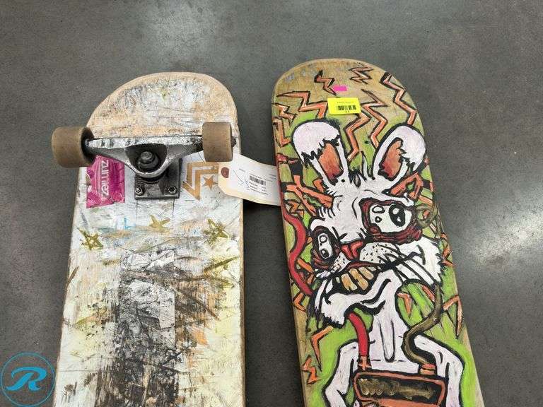 (2) Skateboards - Roller Auctions
