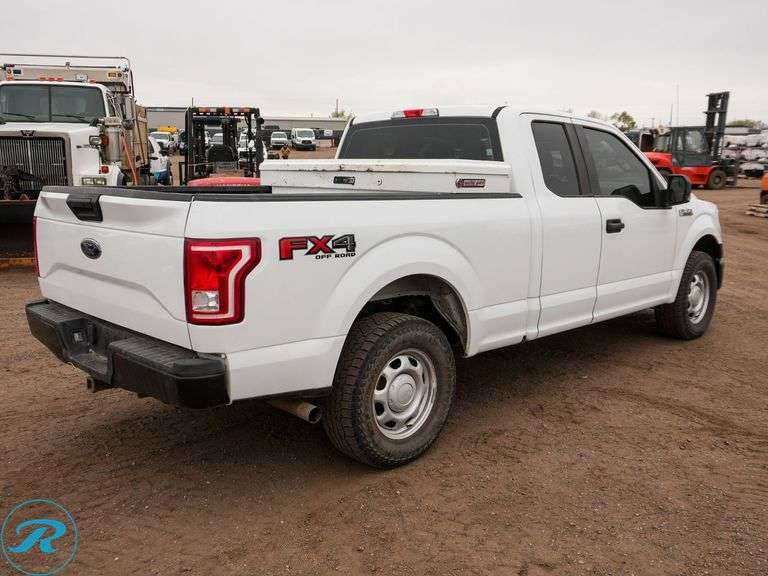 2015 Ford F150 XL 4WD Pickup - Roller Auctions