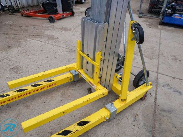 Sumner 2118 18' 4" Contractor Lift - Roller Auctions
