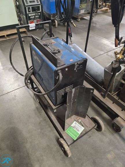 Miller Millermatic 175 MIG Welder on Rolling Cart with Accessories ...