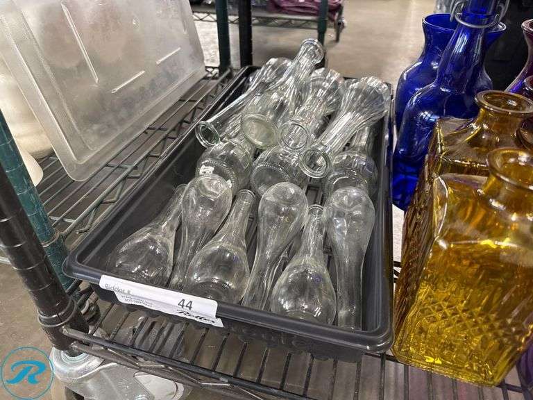 Assorted Glass Vases - Roller Auctions