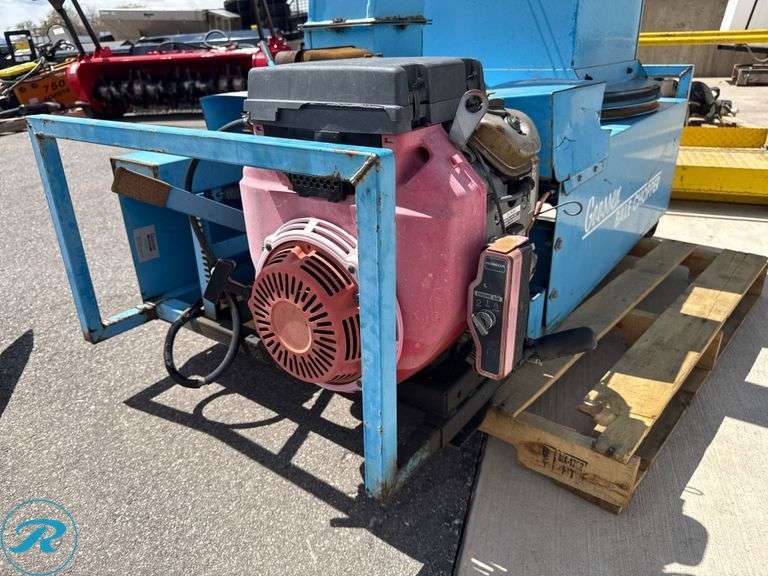 Goossen Bale Chopper Model 7100 with Honda Gas Engine - Roller Auctions