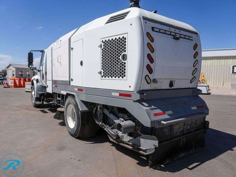 2016 Wayne Gladiator Street Sweeper On International 4300 Chassis ...