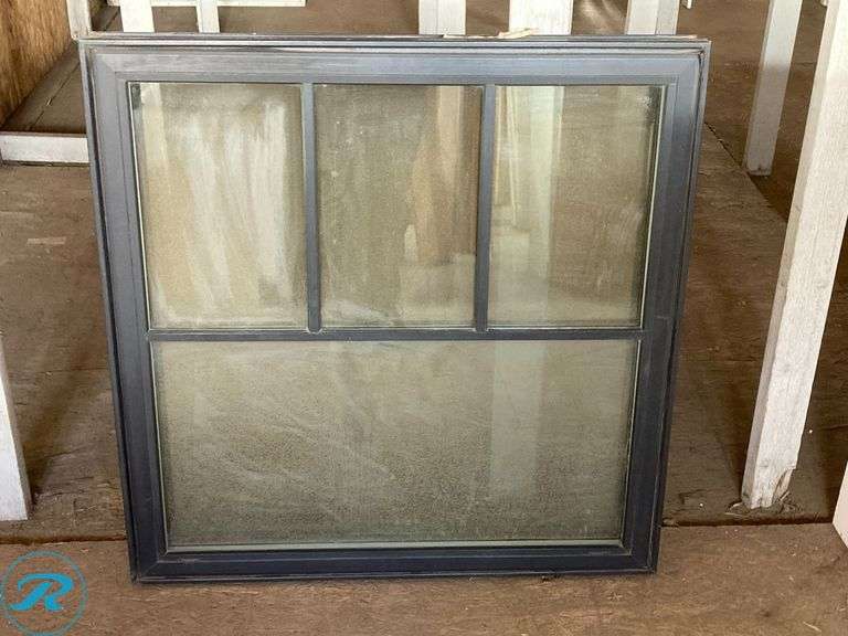 (1) Milgard Window Navy Blue Exterior 31 5/8" x 31 15/16 Crank Open ...