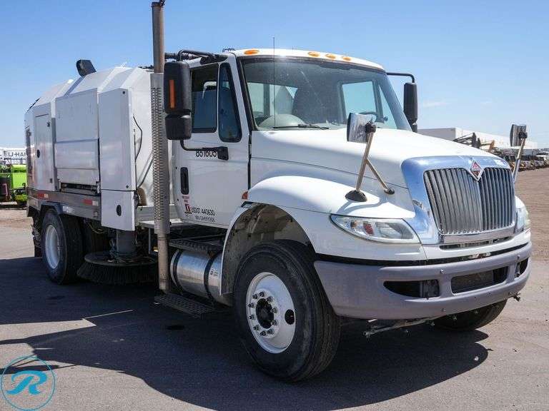 2016 Wayne Gladiator Street Sweeper On International 4300 Chassis ...