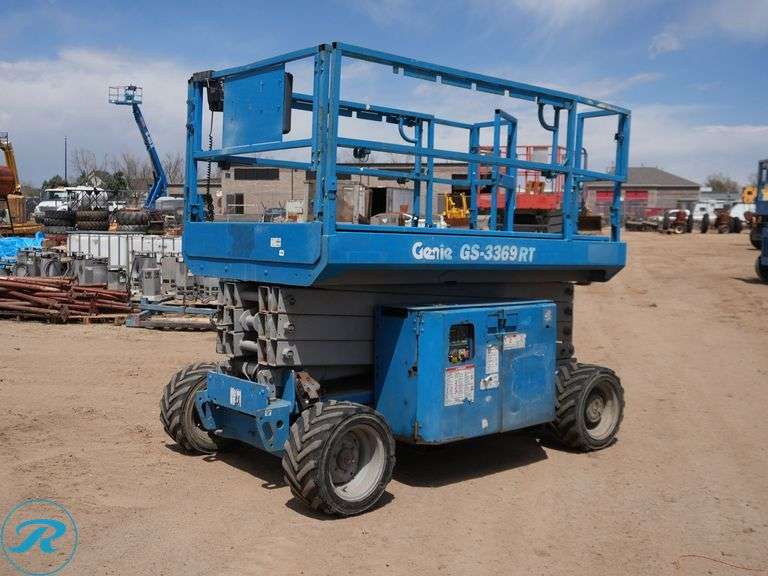 2012 Genie GS-3369RT 4x4 Rough Terrain Scissor Lift - Roller Auctions