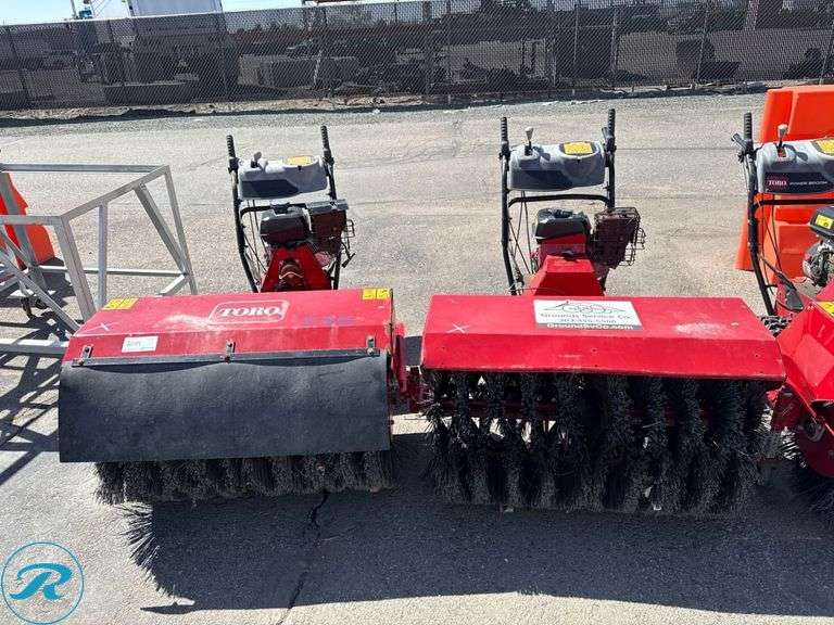 Toro Gas-Powered Walk-Behind Sweepers, Inoperable - Roller Auctions