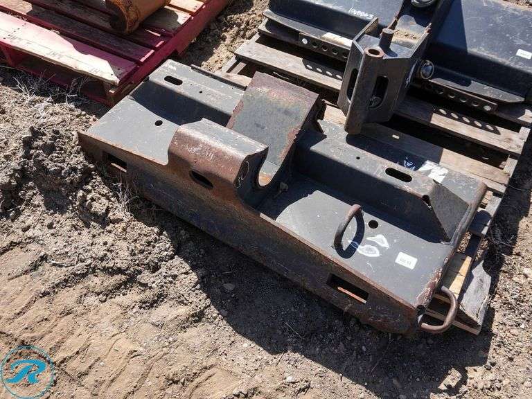 Bobcat Quick Disconnect Attachment For Skid Steer Loader - Roller Auctions